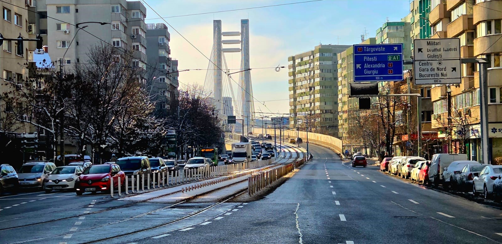 Suntem în teren de mai bine de 40 de ore pentru deszăpezirea Sectorului ...